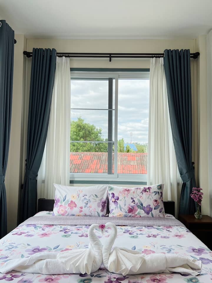 Jasmine’s Suite Room With Garden View - Luang Prabang