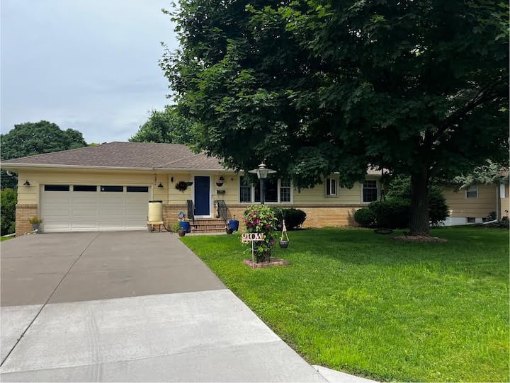 Wynnie55427 - Plymouth, MN