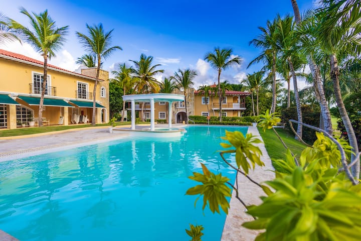 Tropical Oasis At Cocotal Golf – 4br W/ Pond View - Punta Cana