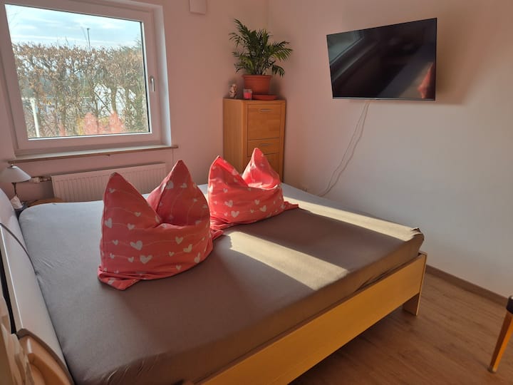 Ruhige 2-zimmer-wohnung Am Fuße Der Altenburg - 