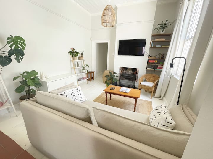 Stay @ Salisbury, Family Friendly Cottage - Cape Town