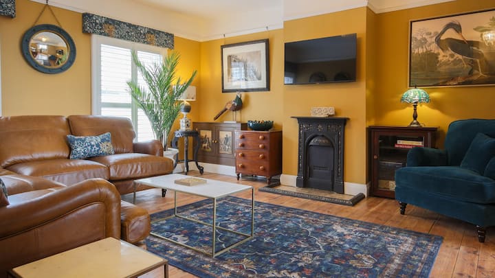 Town Centre | Unique | Spacious | Georgian Listed - Downham Market