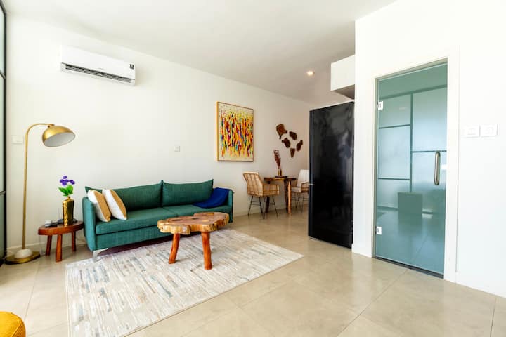Newly Renovated 1br Apt At Airport Residential - Accra