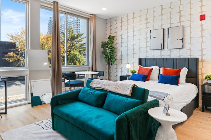 Charming Studio W/breathtaking Pier & Bridge Views - Philadelphia