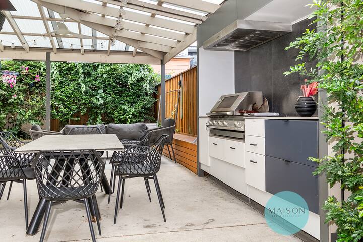 "Urban Chic On Grey" 3 Bedroom Retreat In Wickham - Waratah