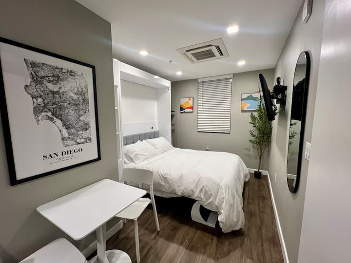 Downtown San Diego | Private Studio Apt! - Coronado, CA