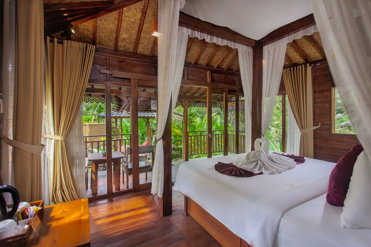 Cabaña romántica en la selva con encanto de madera y naturaleza ...