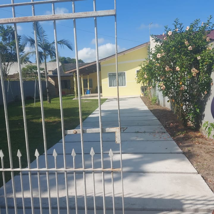 Casa Espaçosa/arejada -Guaratuba - Guaratuba