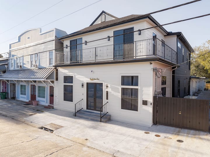 Heritage House C- "Canal Street Suite" - Metairie, LA