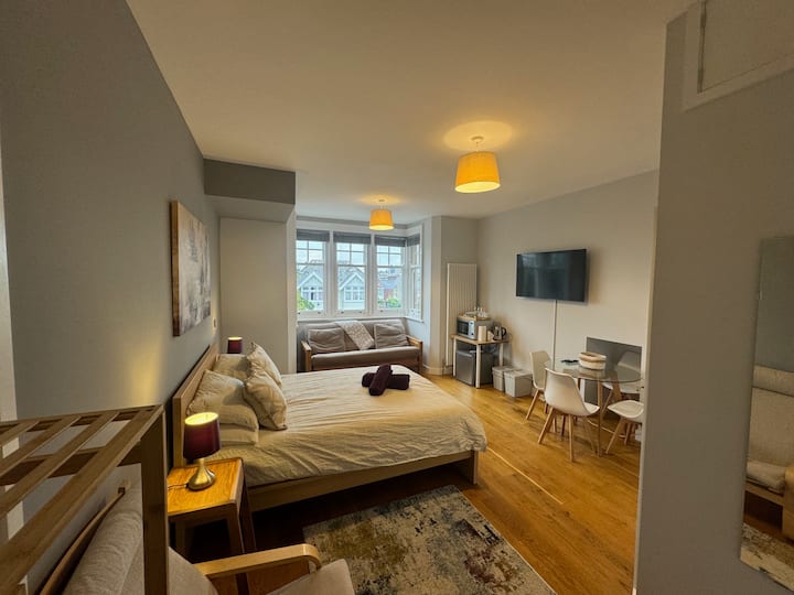 Spacious En-suite Bedroom With Shared Kitchen - Exeter