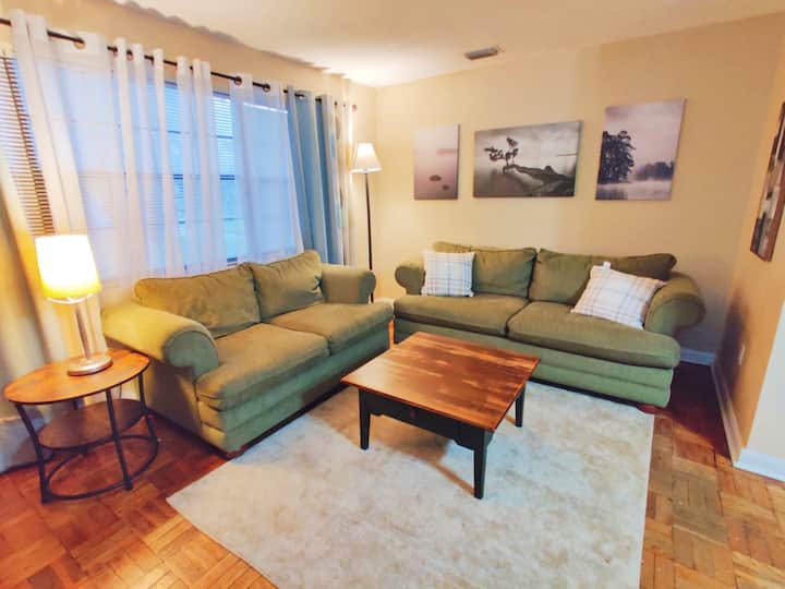 Leaning Oak Bungalow - Ocala, FL