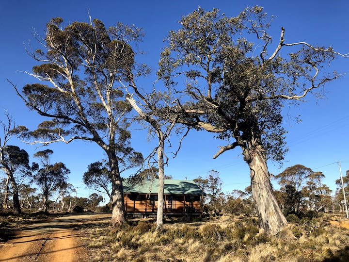 Bull Tavern - Miena - Great Lake, Central Plateau