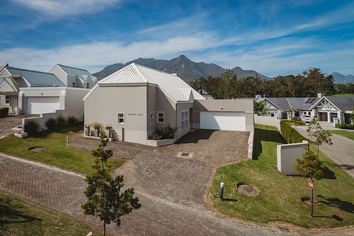 Manor One Kingswood Golf Estate - George