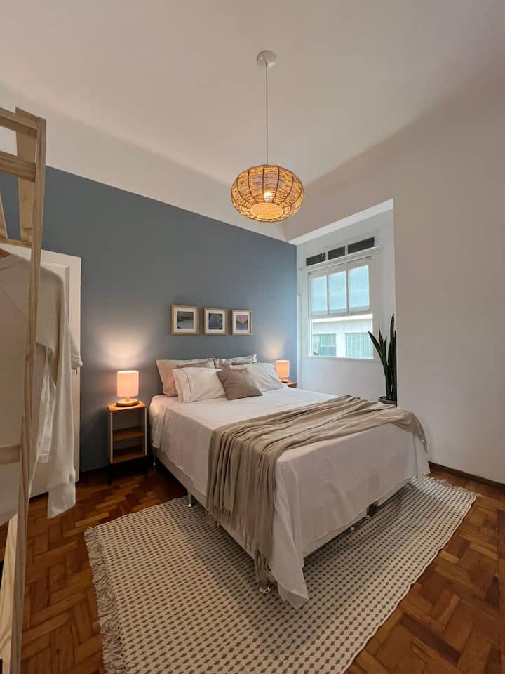 Muito Espaço E Conforto, óTima Localização Em Copa - Rio de Janeiro