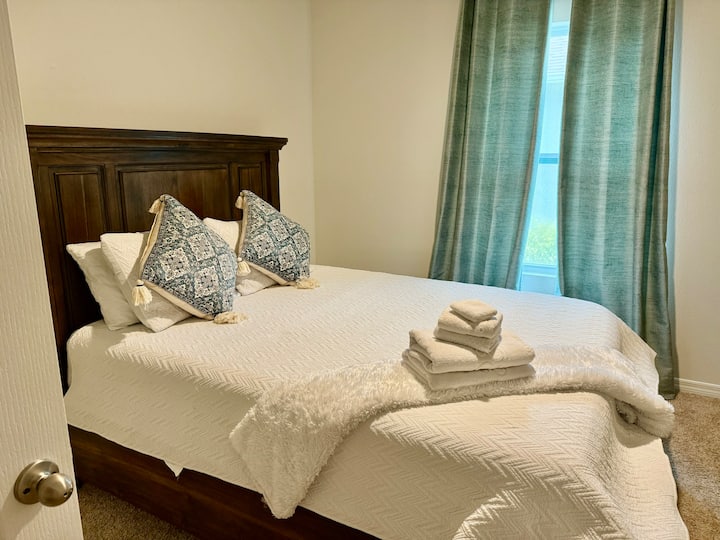 Relaxing Room Great Location ! - Daytona Beach