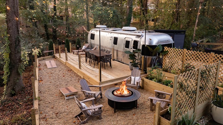 Tranquil Airstream | Lakeview + Firepit | Sleeps 6 - Atlanta, GA