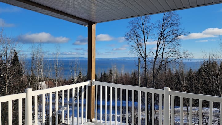 Chalet Vue Fleuve, Spa, Ps5 Et Jeux De Société - Charlevoix