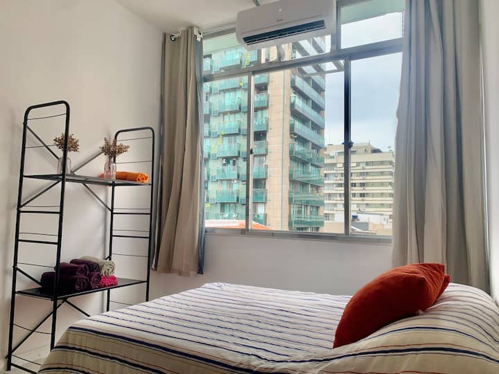 Chic Apartment With An Amazing Location - Ipanema