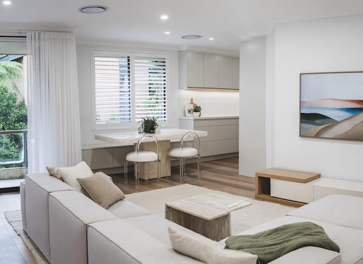Stylish Retreat: 2br, 2bath, Parking, Aircon - Manly