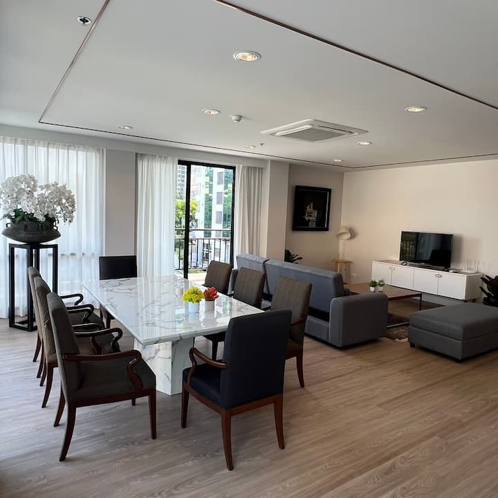 302: Luxury 4beds 4bath Pool & Gym, City/pool View - Bangkok