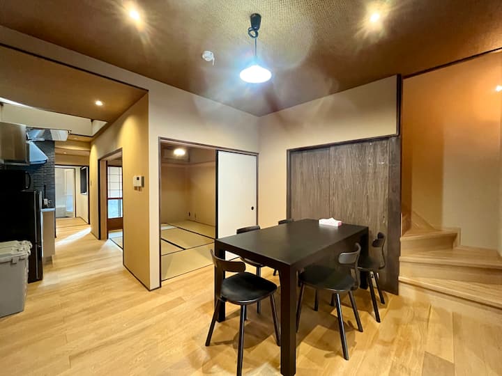 Large Historical House Near Tofukuji Station - Kyoto
