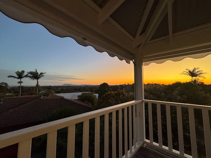 Lighthouse Beach Hill-top Luxury - Port Macquarie