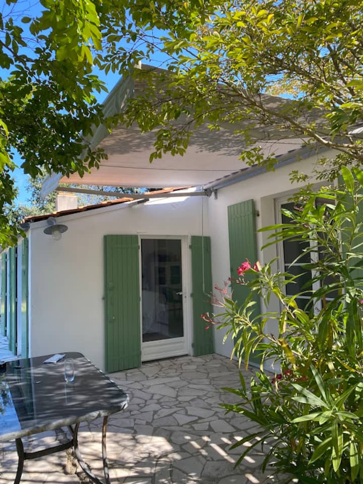 Jolie Villa Ensoleillée - Île de Ré