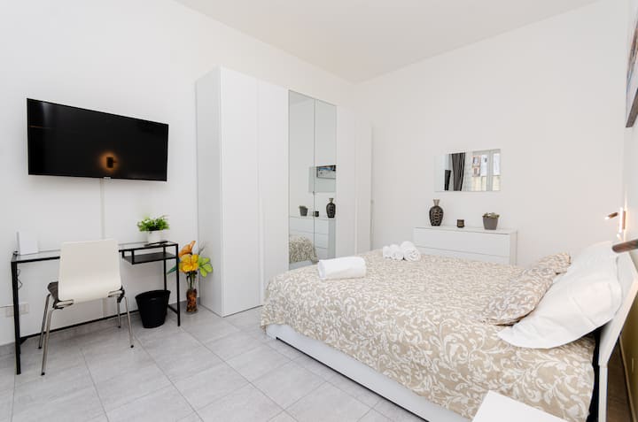 Vivimihome - Crespi House A 3 Minuti Dalla Metro - Milan