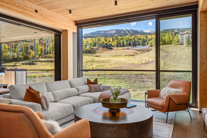 Aura 4 Bed, 4 Bath Luxury Brand New Ski-in Ski-out - Snowmass Village, CO