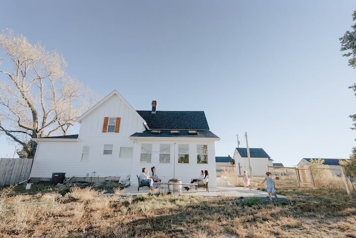 The Art Farm-retreat Main Cottage - Black Forest, CO