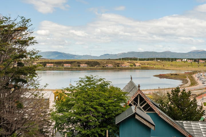 Relax & Enjoy Magic Views From This Comfy Apt - Ushuaia