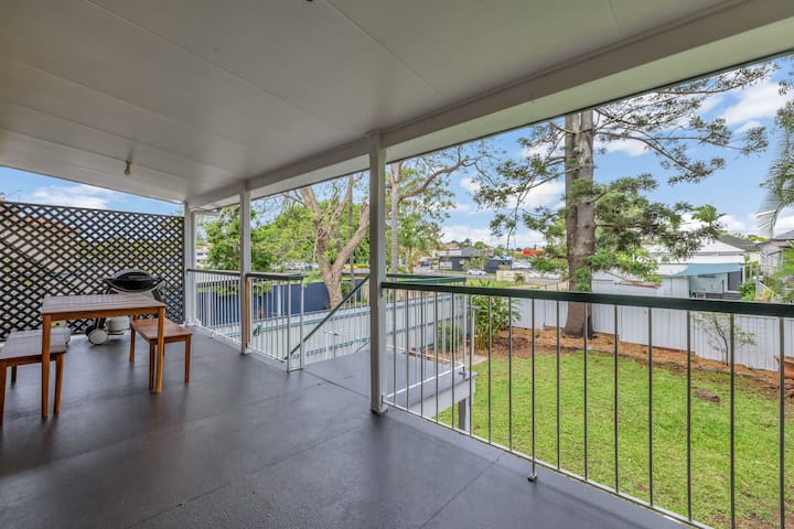 Eton House - 3bd, 1bth, Large Pet Yard - Brisbane