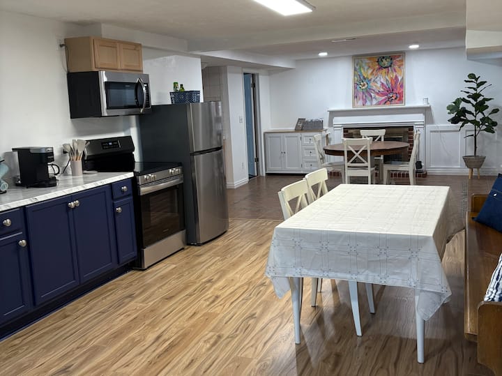 Spacious 3 Br Basement Suite 20 Minutes To Skiing - Sandy, UT