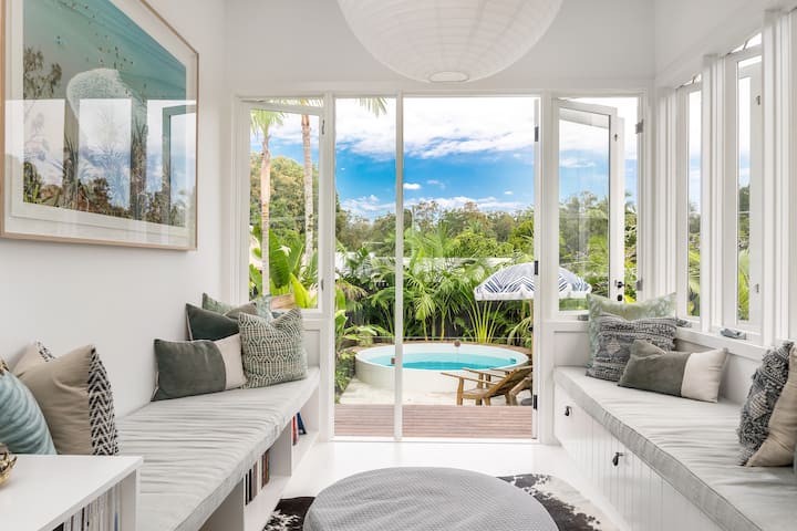 Barefoot Bay Cottage With Pool & Outdoor Bath - Byron Bay