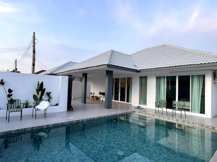 芭提雅4卧豪华泳池别墅·中天海滩·步行街·芭提雅海滩 - Pattaya City