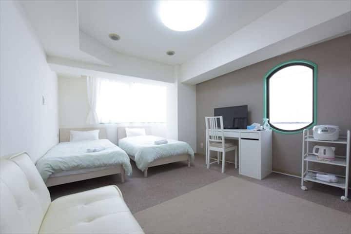 弘城ビル:チェックインJr蒲田駅徒歩1分/ホテルjr蒲田駅徒歩9分/コンビニ0分/スーパー0分 - Kawasaki