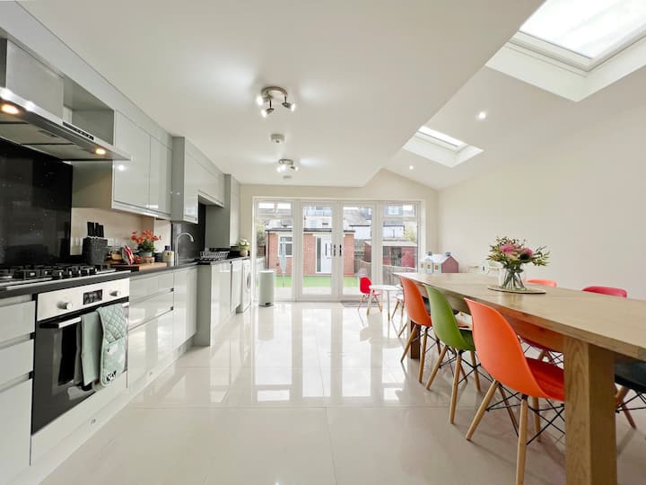 Incredible Central Windsor, Free Parking + Garden - Windsor Castle