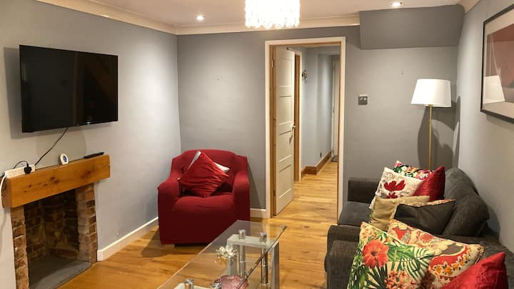 Homely & Warm 4 Bed House Big Garden Free Parking - Cambridgeshire