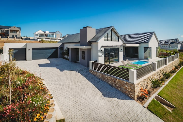 40 Ridge Drive, Kingswood Estate - George