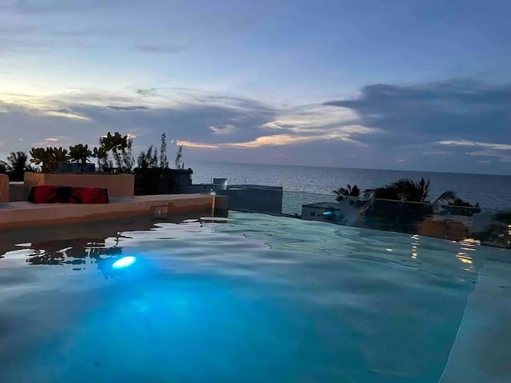 Luxhomes, Casa Vista Al Mar C/alberca-jacuzzi/bar. - Yucatán
