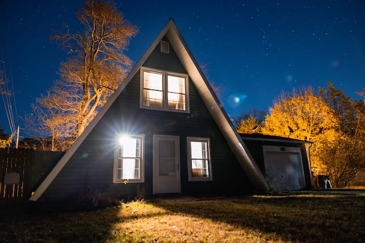 Dune Lake Lodge • A-frame • Hot Tub • Fire Pit - Michigan