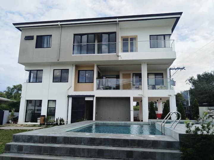 La Adhika @ Morong, Bataan - Morong