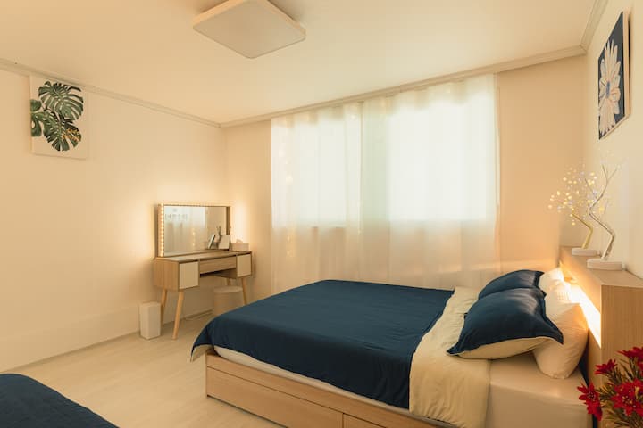 26년 특가/낙성대역 2분/2호선 홍대 잠실/강남 10분/넓은 2룸+거실/최대 6인 가능 - Seoul