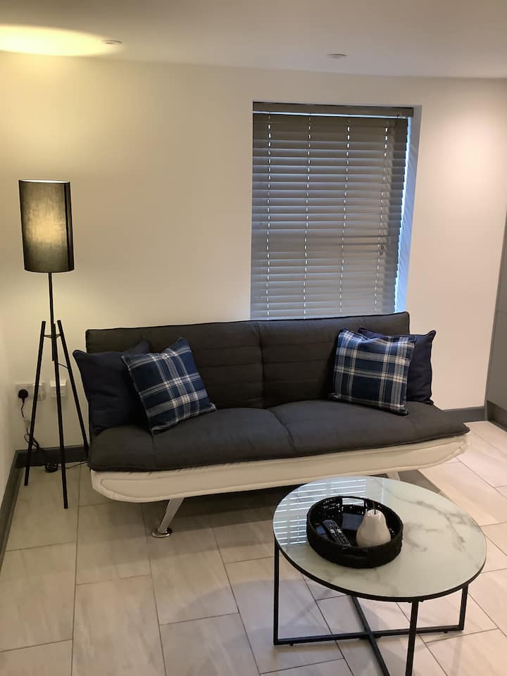 Modern 2 Bedroom Apartment, Bicester Town Centre - 比斯特