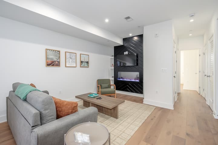#11 Capitol Hill Apartment - 3 Min Walk To Metro! - RFK Stadium - Washington