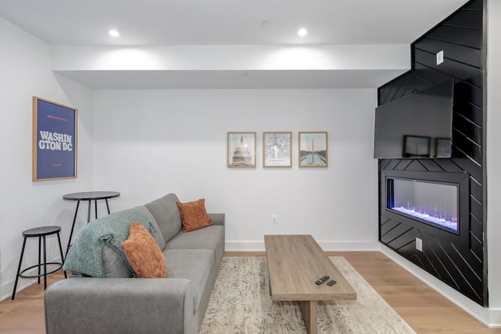 Modern 2br Capital Hill Apt - 3 Min Walk To Metro! - Washington, D.C.