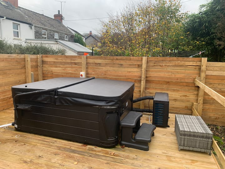 2 Bedroom Cottage With Hot Tub - Narberth