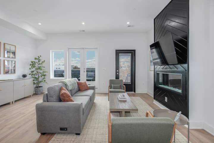D.c. Penthouse W/ Rooftop Decks - Walk To Metro! - Washington, DC