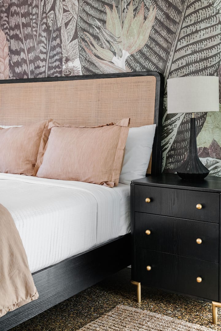 Castillo Queen Room @ Haley's Court-walk To Beach! - St. Augustine, FL