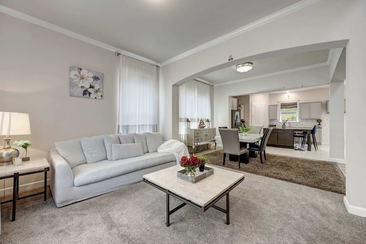 Spacious & Private Nashville Retreat Near Downtown - Brentwood, TN